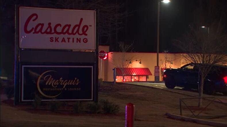 Suspect in custody after man, woman shot in Cascade skating rink ...