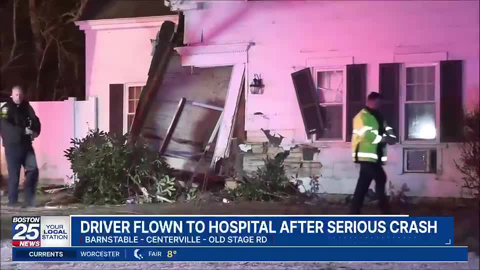 Driver med flighted to hospital after serious crash into house in Centerville