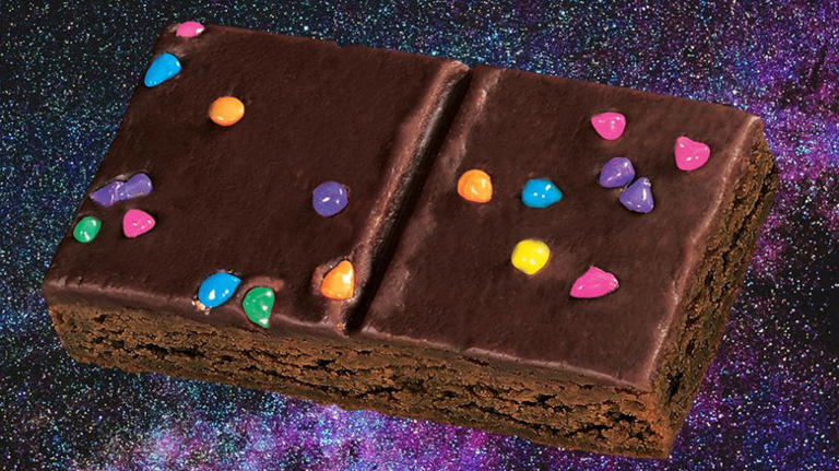 The '90s Trend That Led To The Creation Of Little Debbie's Cosmic Brownie