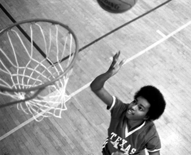 This date in Texas history: Retha Swindell records Longhorns' first 20 ...