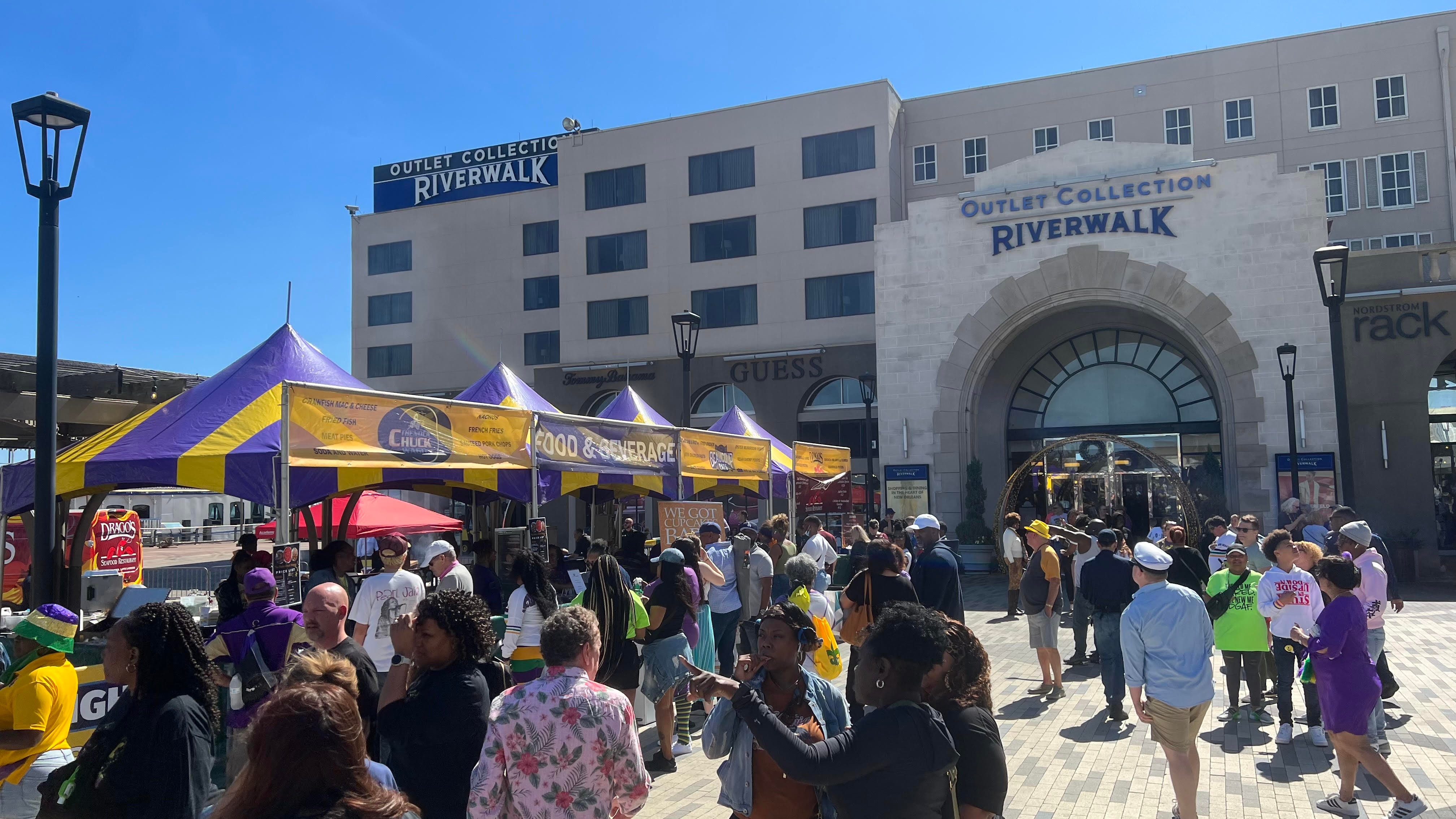 Lots to do on Lundi Gras