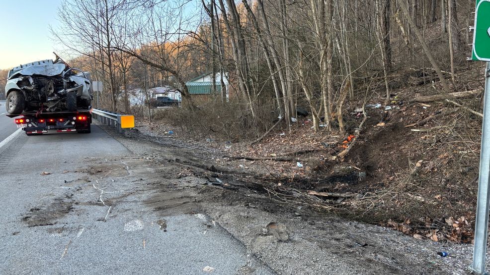 Crash closes southbound lanes of US 119 in Logan County