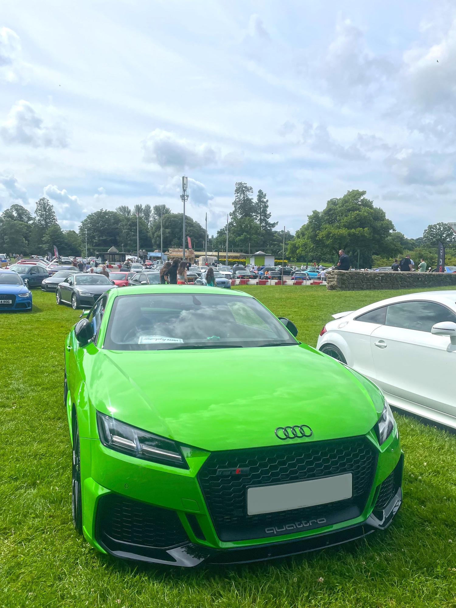 Beaulieu Simply Rallies to Feature Special Displays