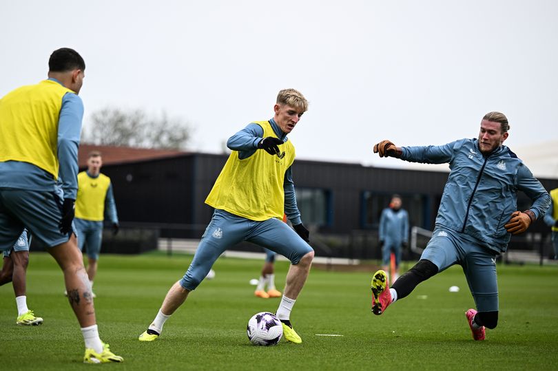 Ex-Liverpool star's redemption after Newcastle red card before Carabao ...