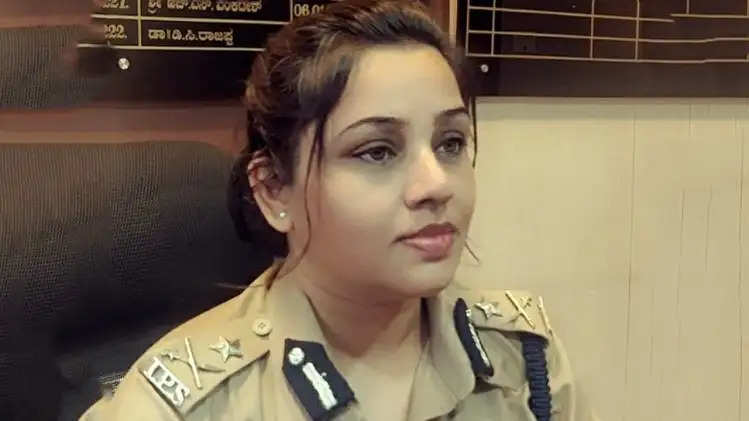 IPS D. Roopa Moudgil: Arrested the CM, and also won police medals, such ...