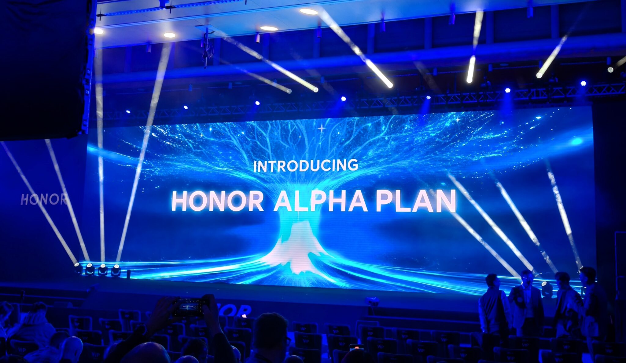 What is Honor's Alpha Plan?