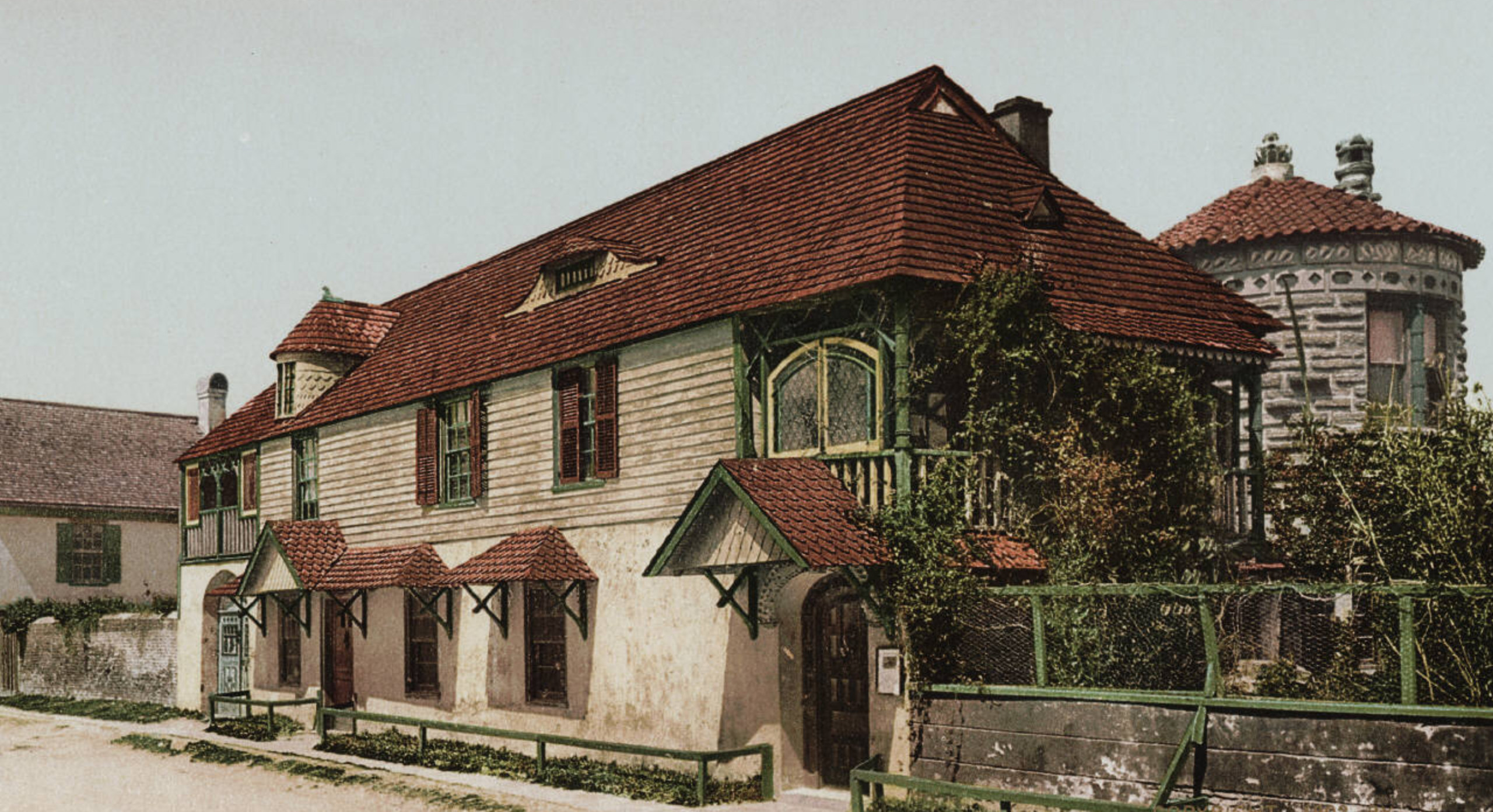 The oldest houses in the US