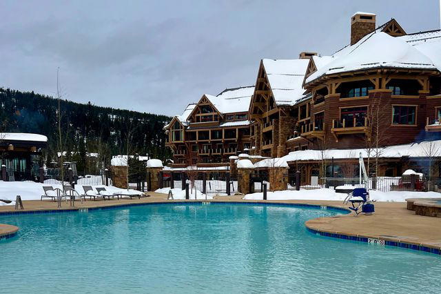 This Uncrowded Ski Resort Has Heated Lifts and a Scenic Tram With Views ...