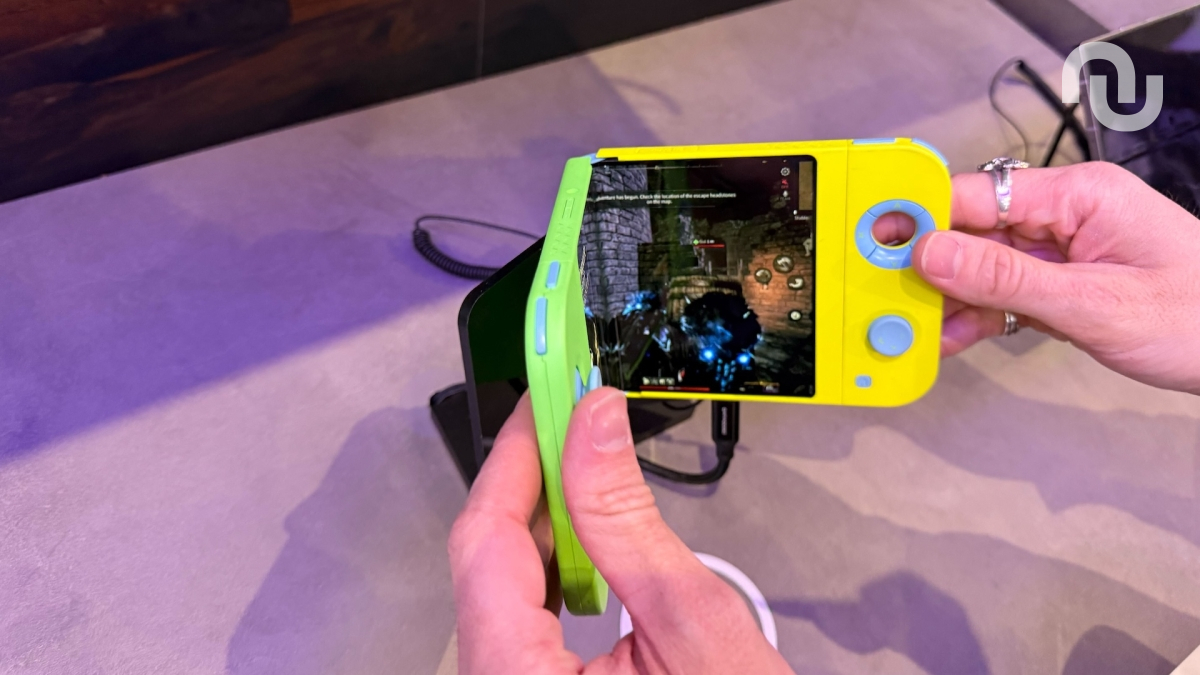 Bientôt une Nintendo Switch Fold ? Samsung présente un prototype avec ...