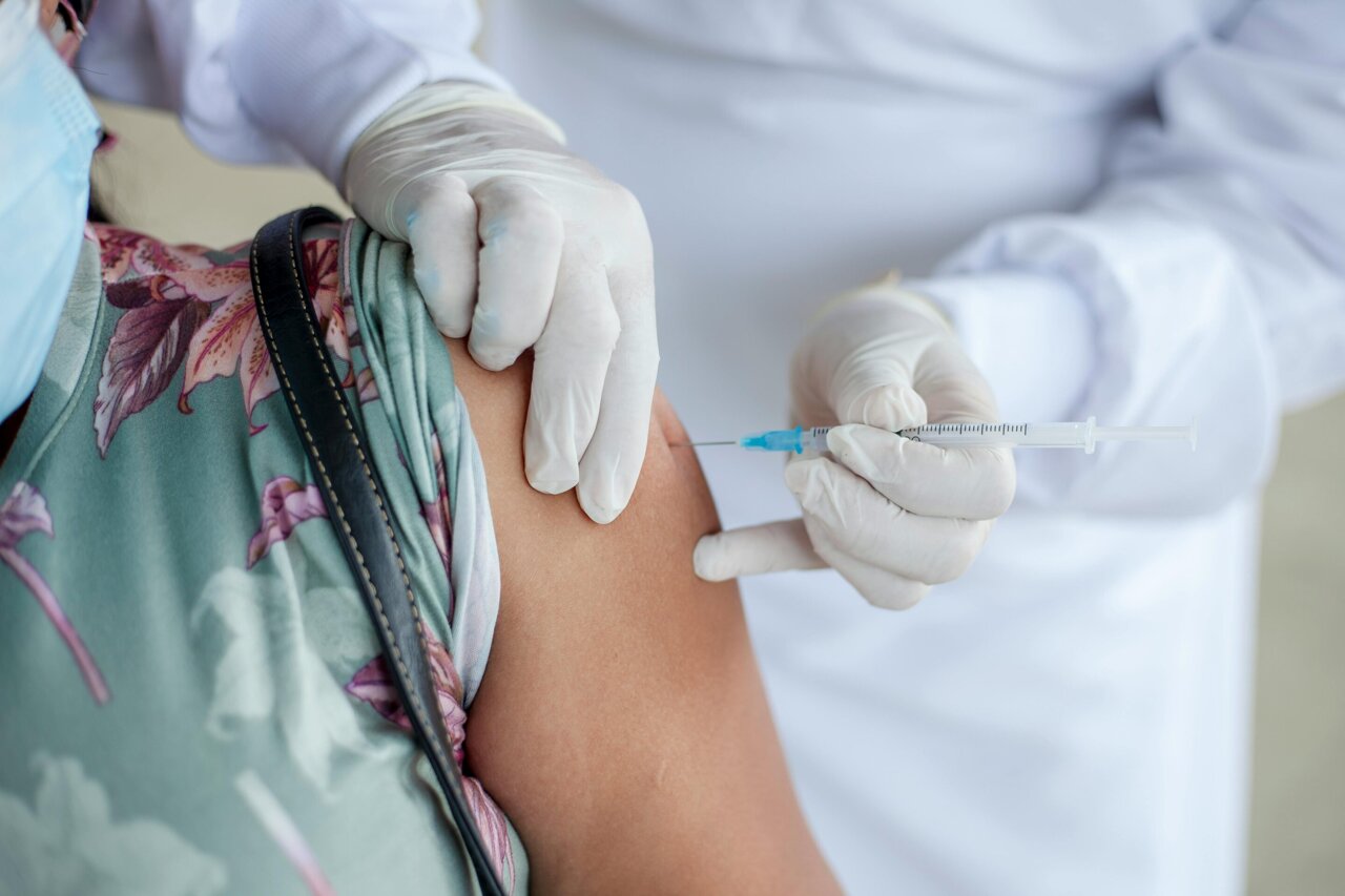 As flu cases break records this year, vaccine rates are declining ...