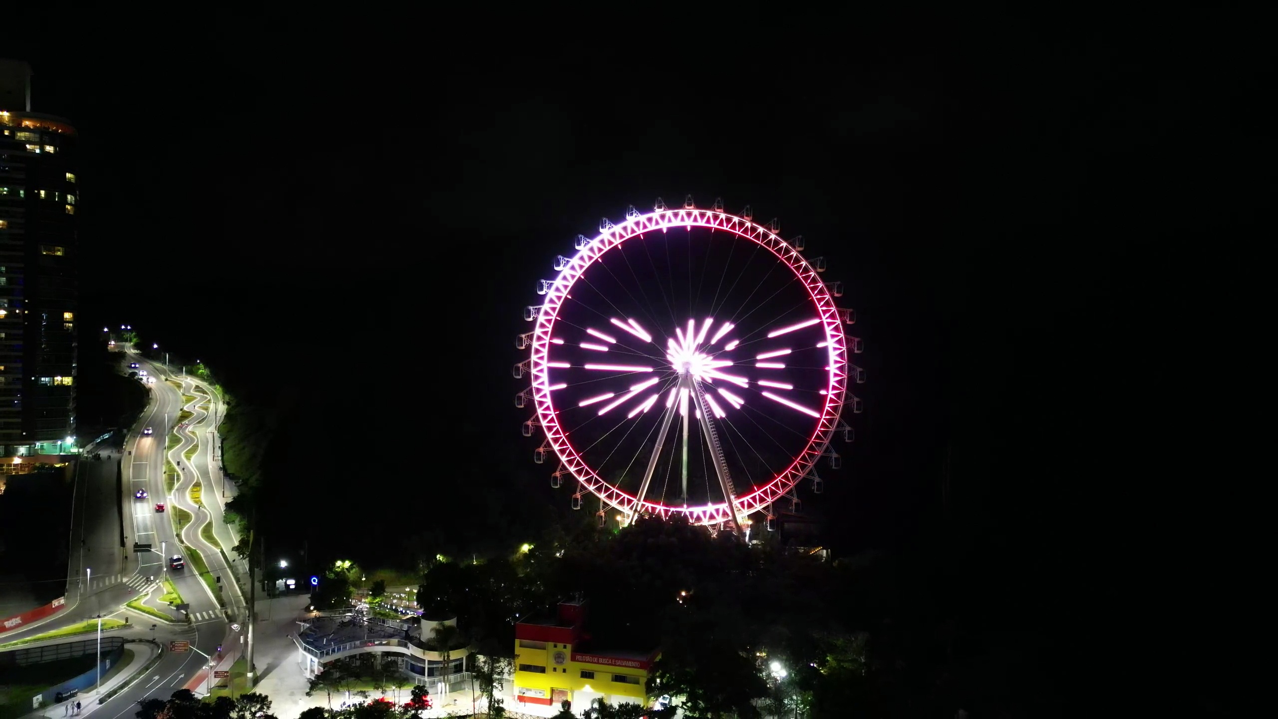 Roda-gigante celebra Oscar de "Ainda estou aqui"