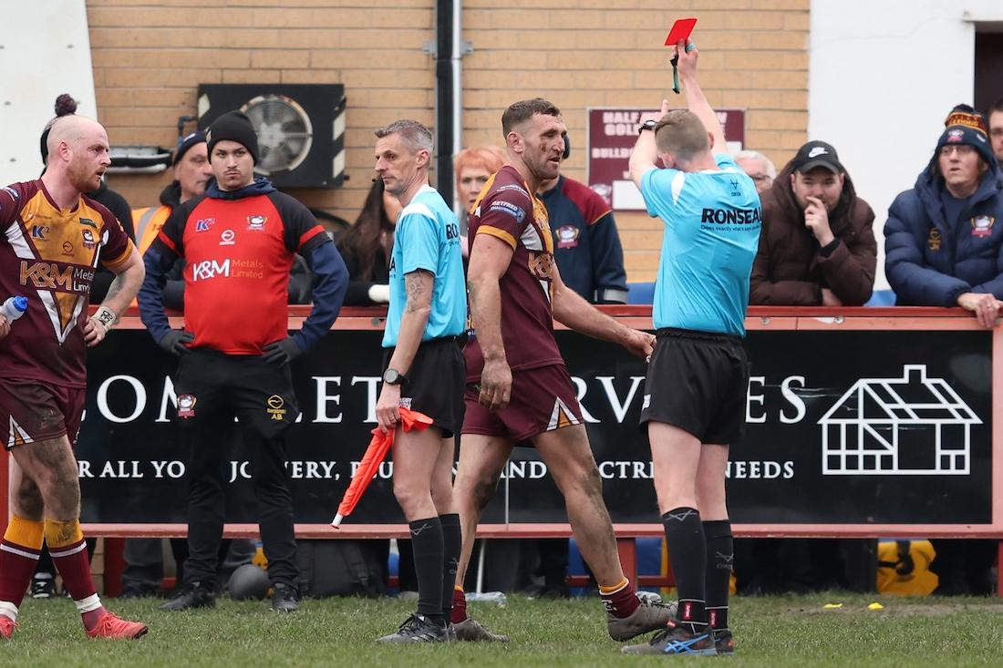 Batley Bulldogs end with 10 men but run 1895 Cup favourites Bradford ...