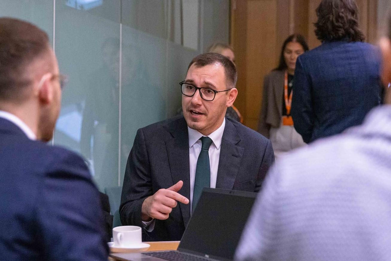 Harrogate MP calls on the Government to scrap two child benefit cap ...