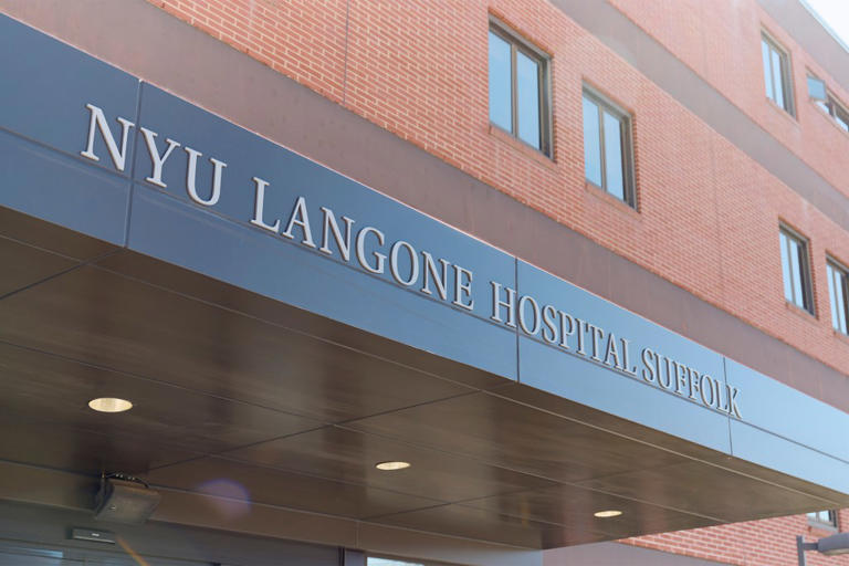 NYU Langone merges with Long Island hospital as new high-tech facility offering robotic procedures
