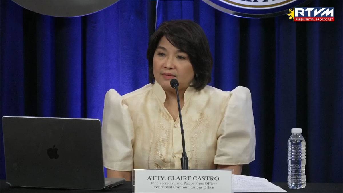 Castro twits Roque: We are messengers