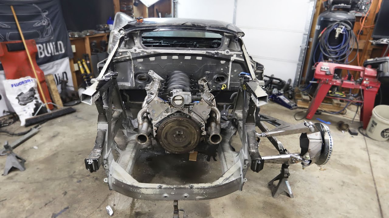 Mounting the Engine in My Off-Road Lamborghini Huracan!