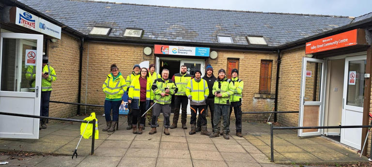 Calico and Burnley Council tackle estate waste in community clean-up