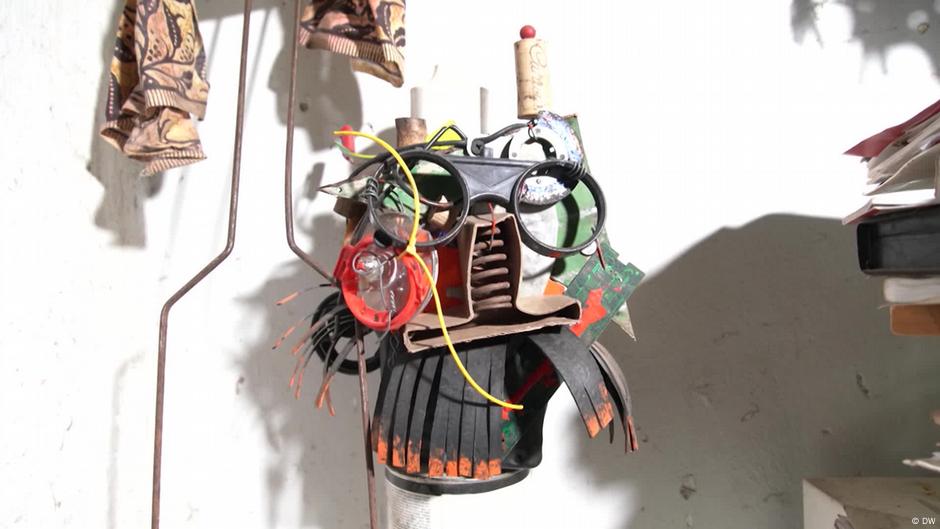 Mozambique: Artist upcycles scrap metal into masks