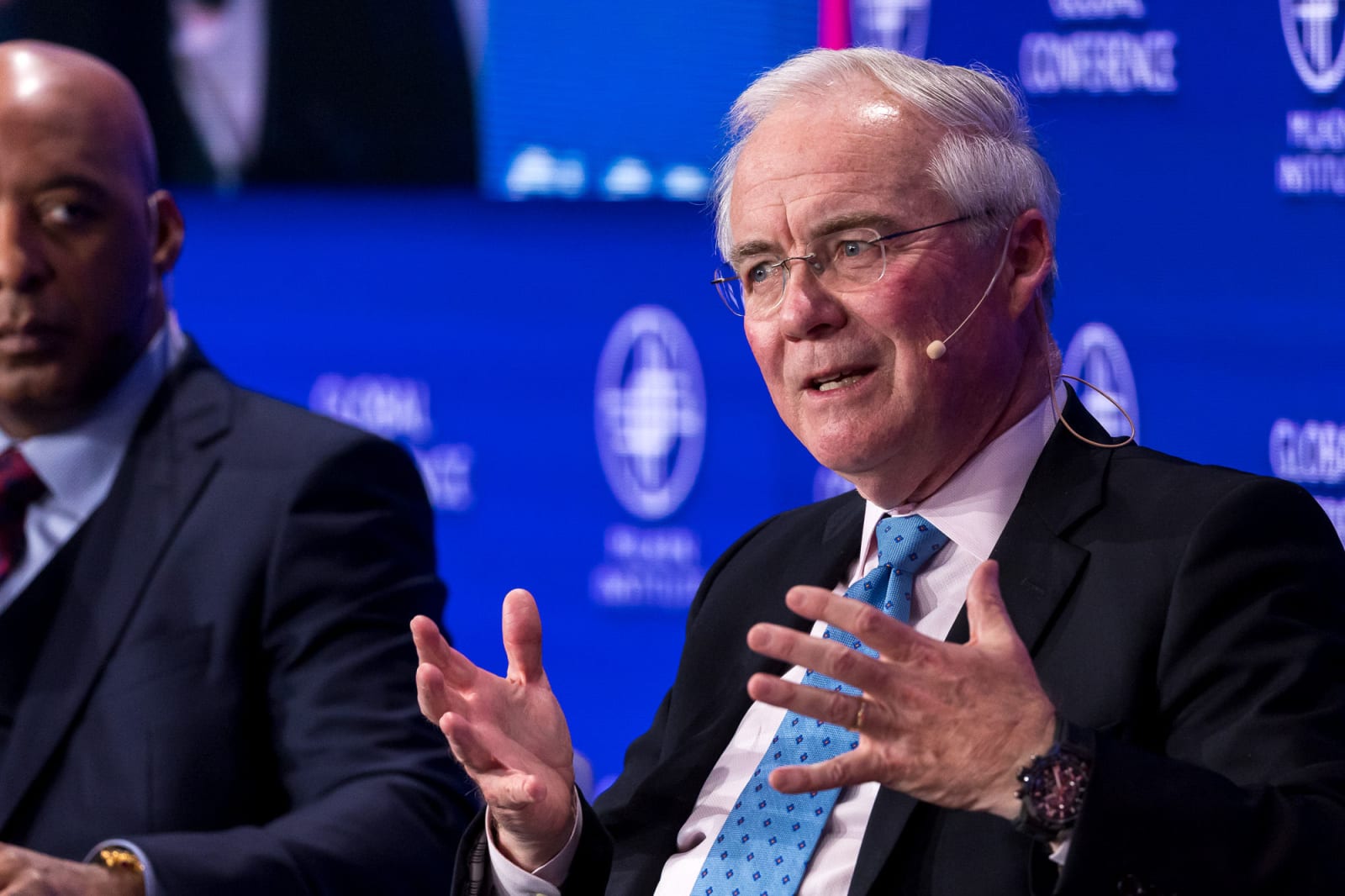 Kroger CEO Rodney McMullen resigns after board probe, Ronald Sargent ...