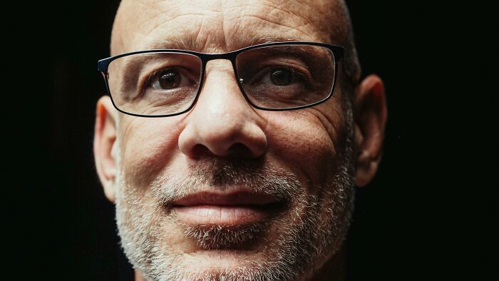 24 Traits And Things People Have Been Genetically Blessed And Cursed With