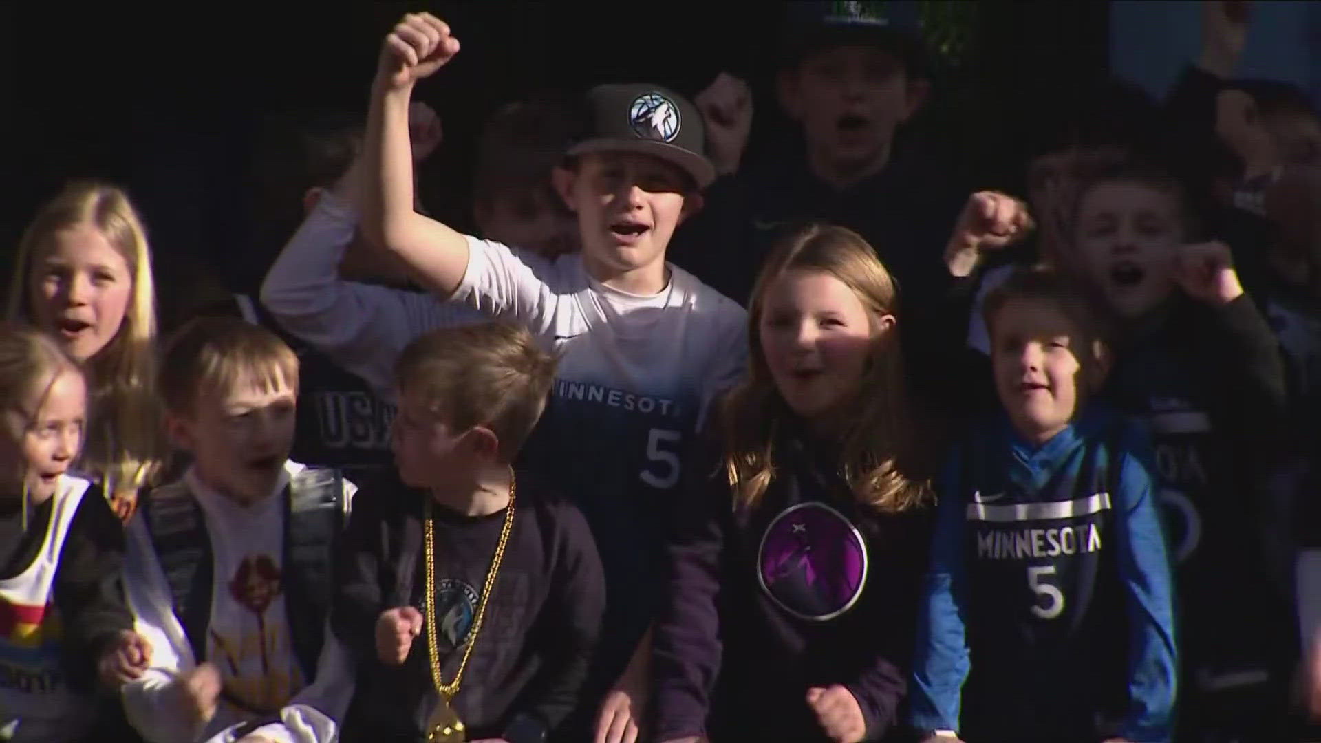 Timberwolves fans celebrate five-game winning streak