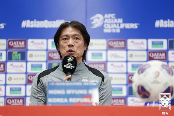 [442.live] ‘2연승+본선 확정’ 노리는 대표팀...홍명보 감독 “우리가 가장 바라는 시나리오, 편하게 준비할 것”(일문일답)