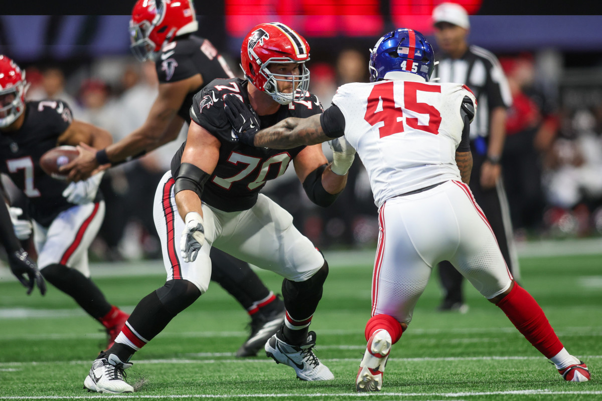 Falcons Ironman OL Signs Extension With The Team