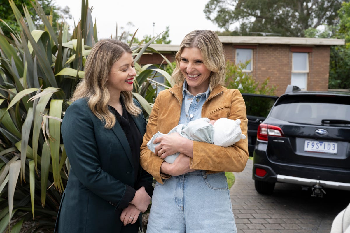 Neighbours reveals shocking baby drama as Chelsea returns
