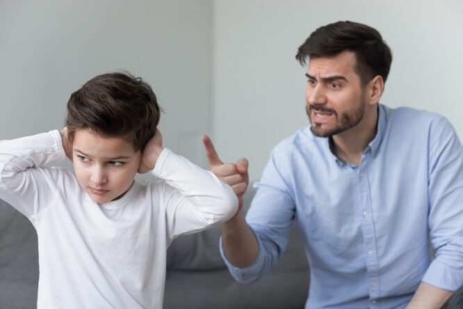14 Signs Your Parent Was An Emotional Bully