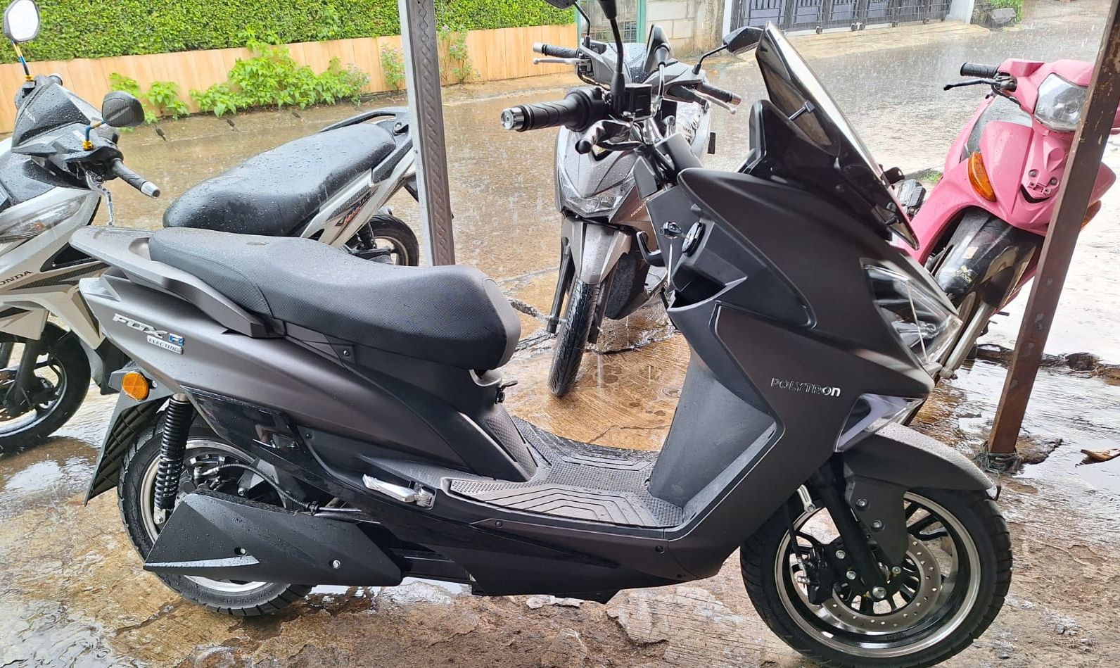 Pilihan Ban Motor Listrik Polytron Fox R, Bisa Comot Punya Ini