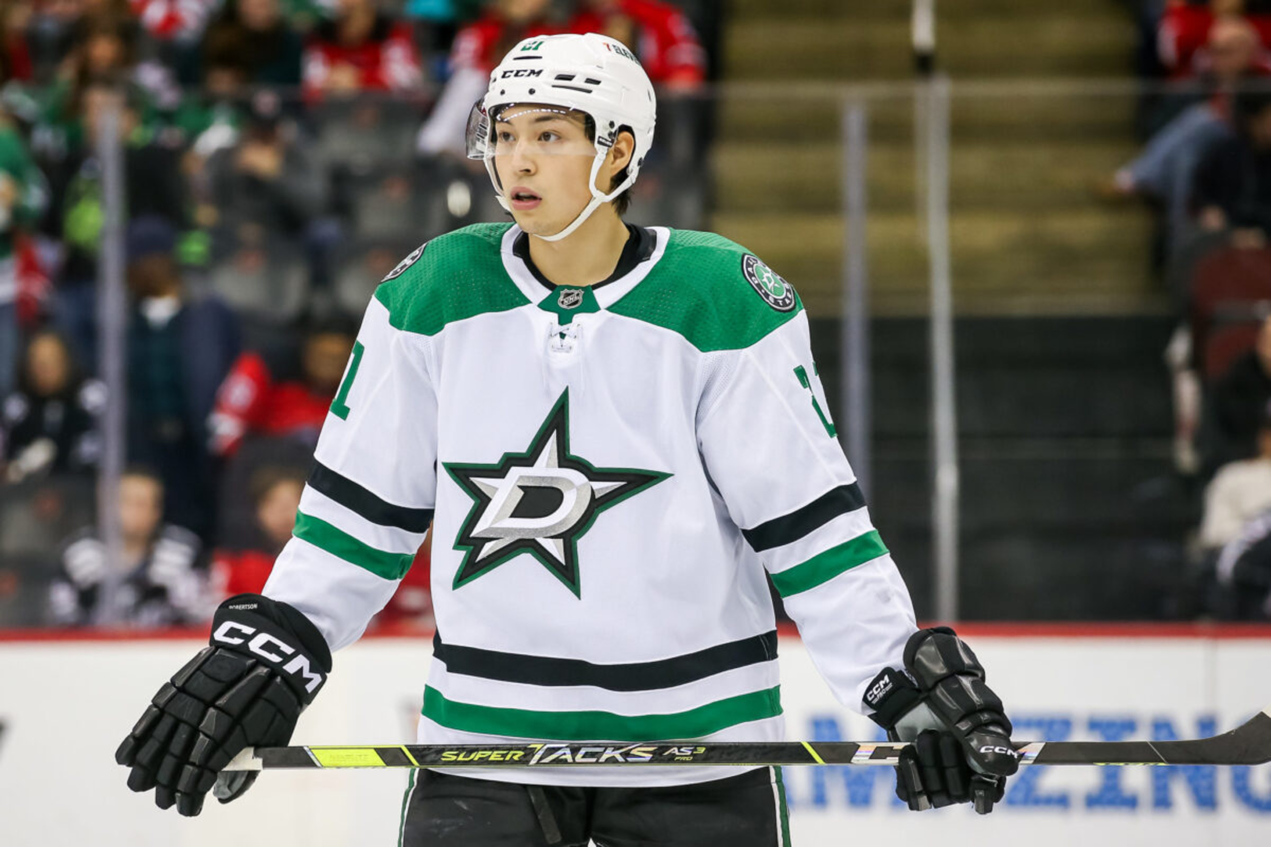 Jason Robertson Stays Hot in Stars’ 4-1 Win Over Canucks