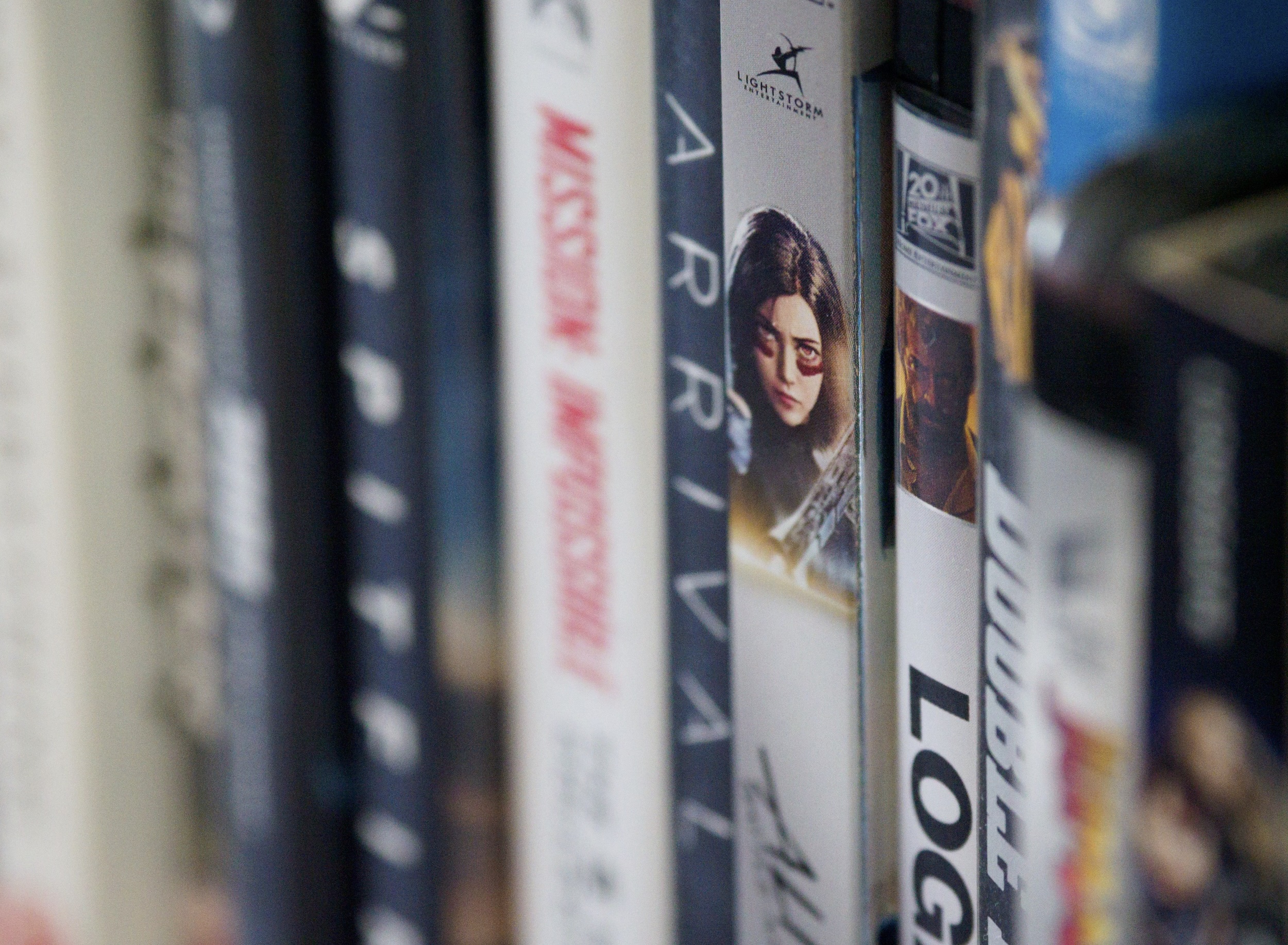 Warner Bros. responds to ‘disc rot’ issue with its movie DVDs