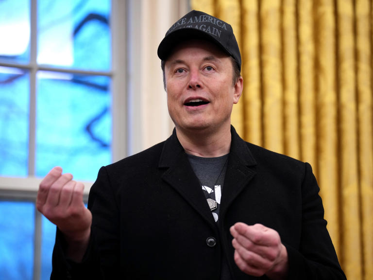 Elon Musk says he'll never turn off the Starlink terminals in Ukraine Elon Musk says he'll never turn off the Starlink terminals in Ukraine
