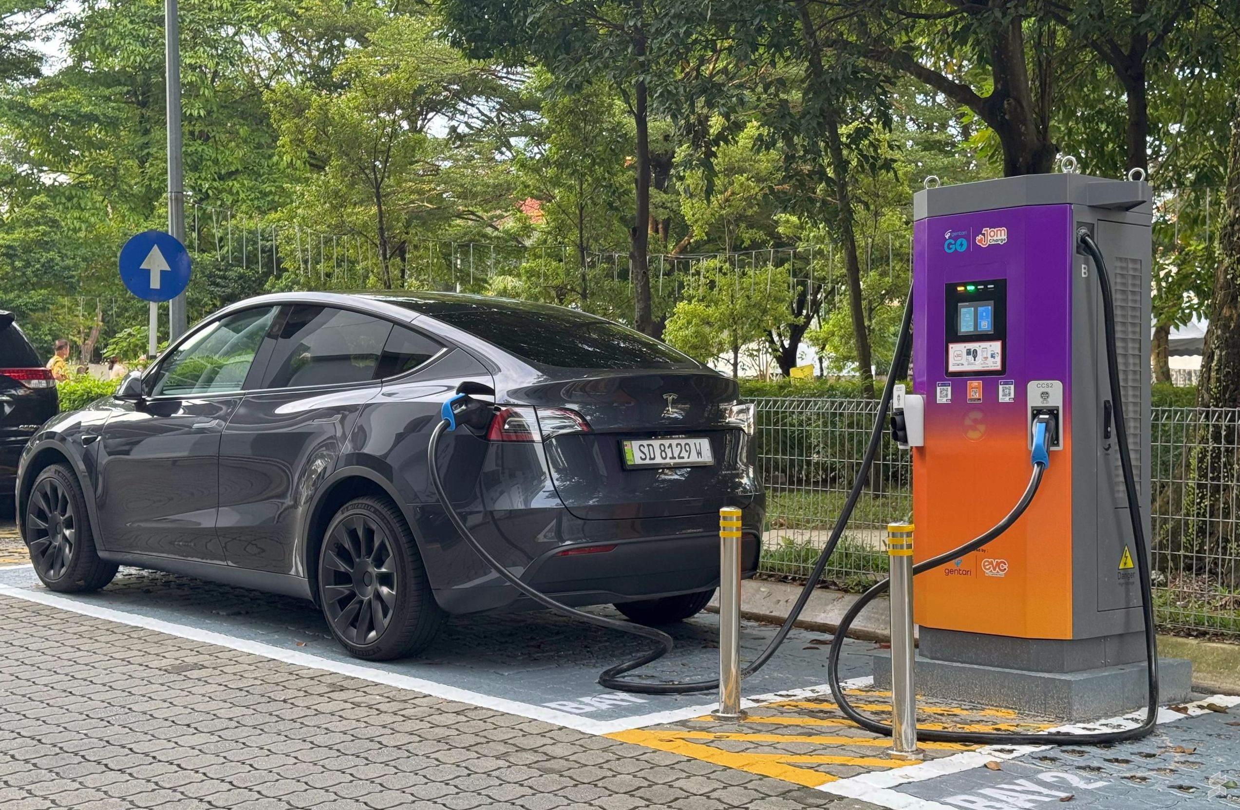 Gentari and JomCharge offer RM5 off for EV charging at 24 Lotus’s locations