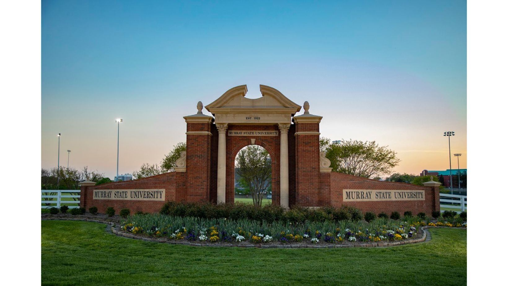 Murray State University leaders vote to offer contract to next ...