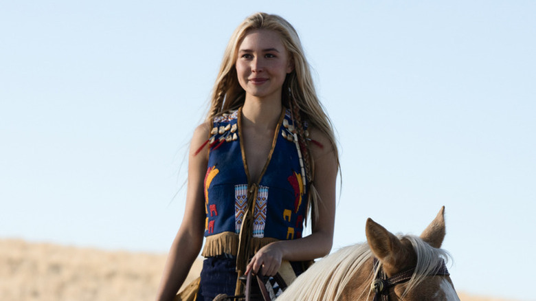 How Isabel May Feels About Elsa Dutton's Death In The Yellowstone ...