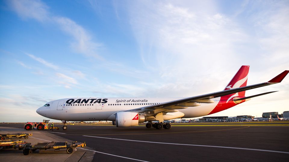 Sydney to London with 7 stops along the way? Qantas’ historic Kangaroo ...
