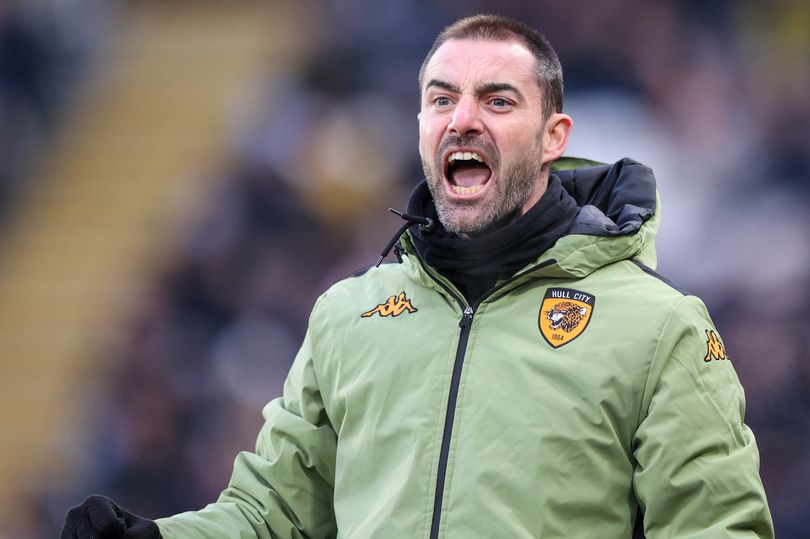 Hull City boss Ruben Selles shares verdict on Joao Pedro red card after ...