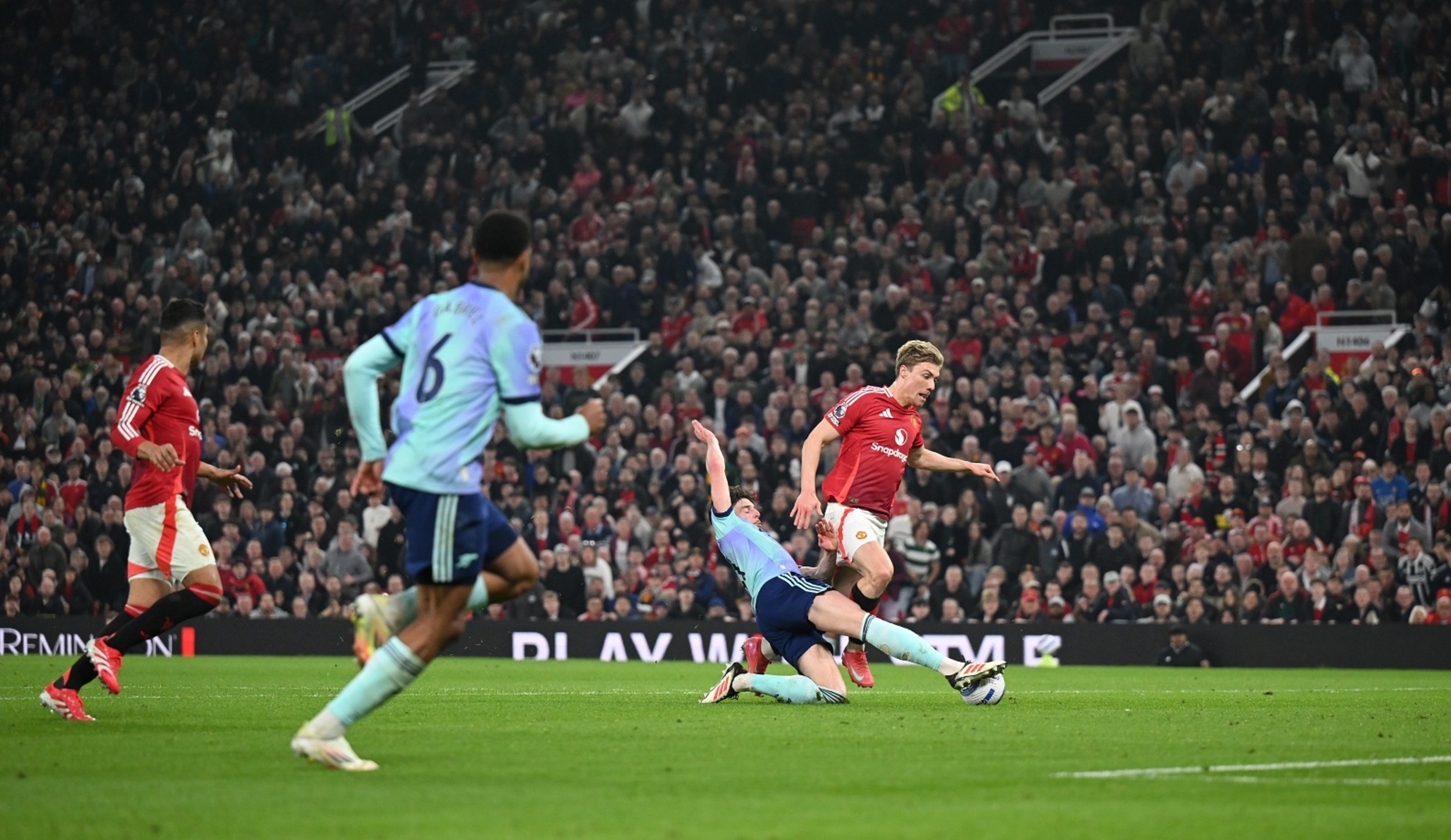 'Not good enough' – Jamie Redknapp slams Man United star after another ...