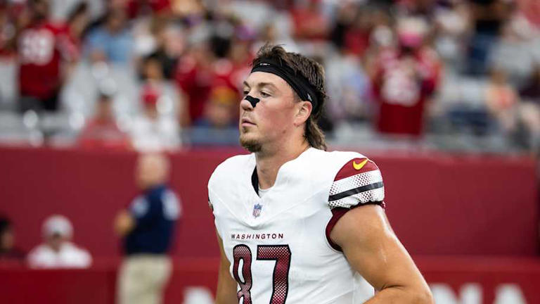 Commanders sign TE John Bates to new contract before free agency