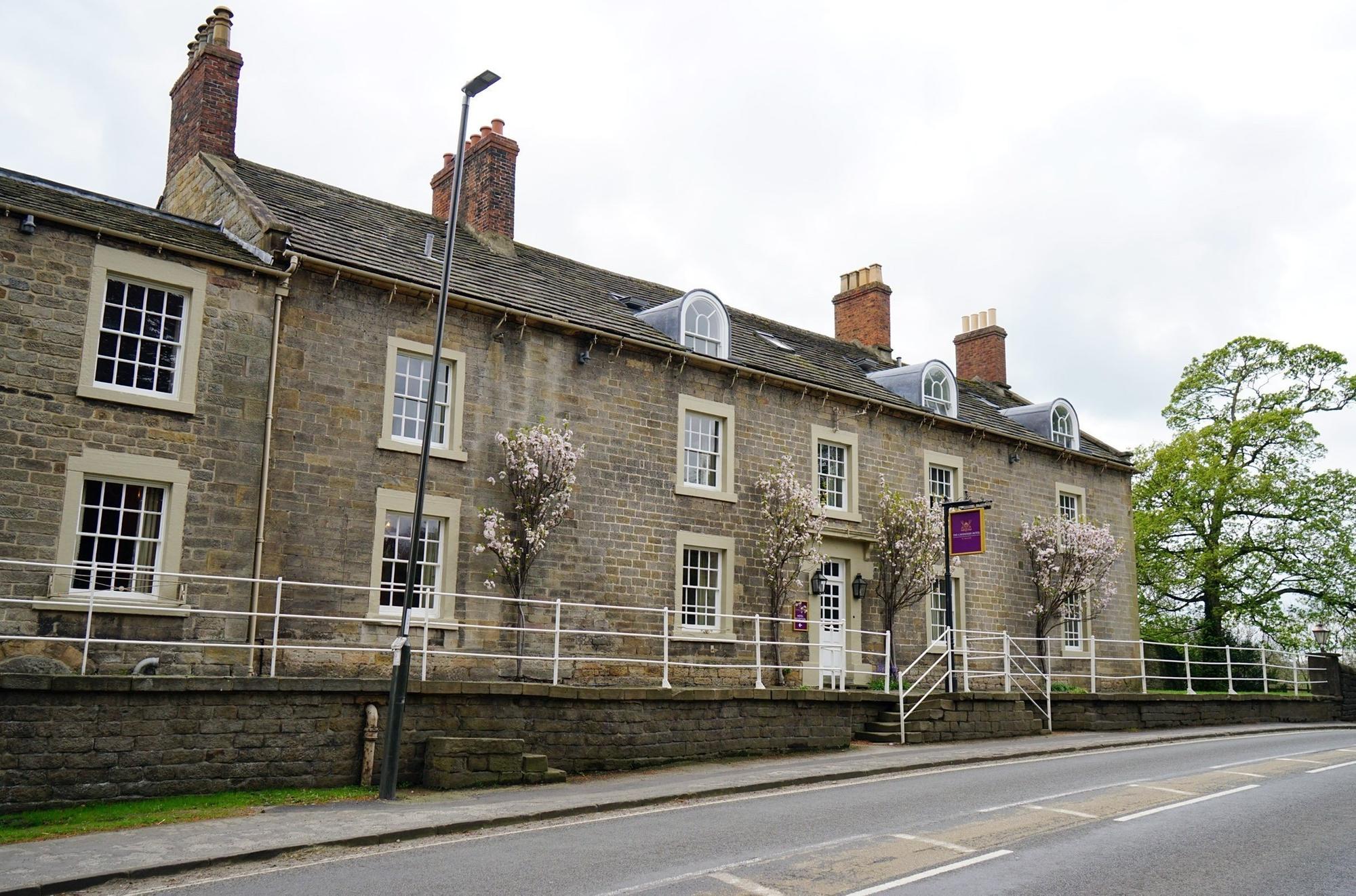 Chocolate box village 30 miles from Derby is one of Britain's 'poshest ...