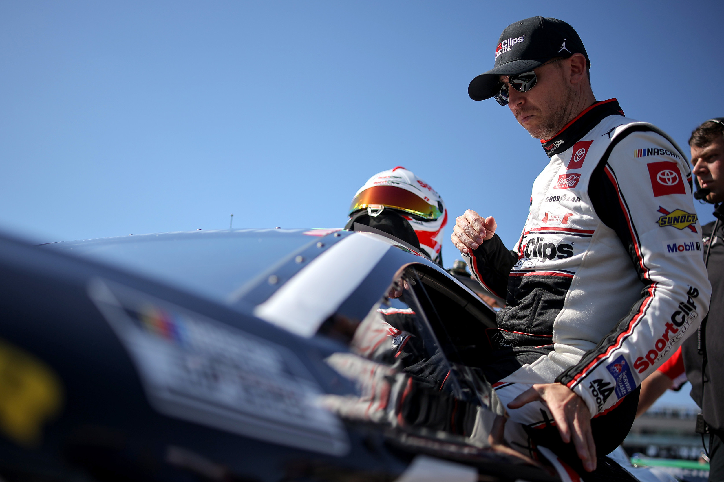 Hamlin Questions Bell's Three-Win Streak After NASCAR Phoenix Showdown