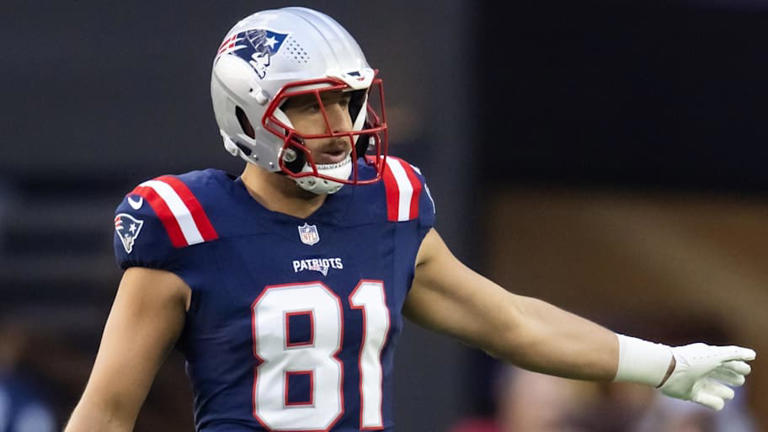 Patriots had good reason to re-sign tight end Austin Hooper in free agency