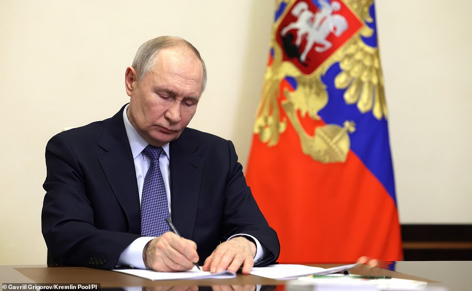 Russia accuses UK of 'instigating' both world wars