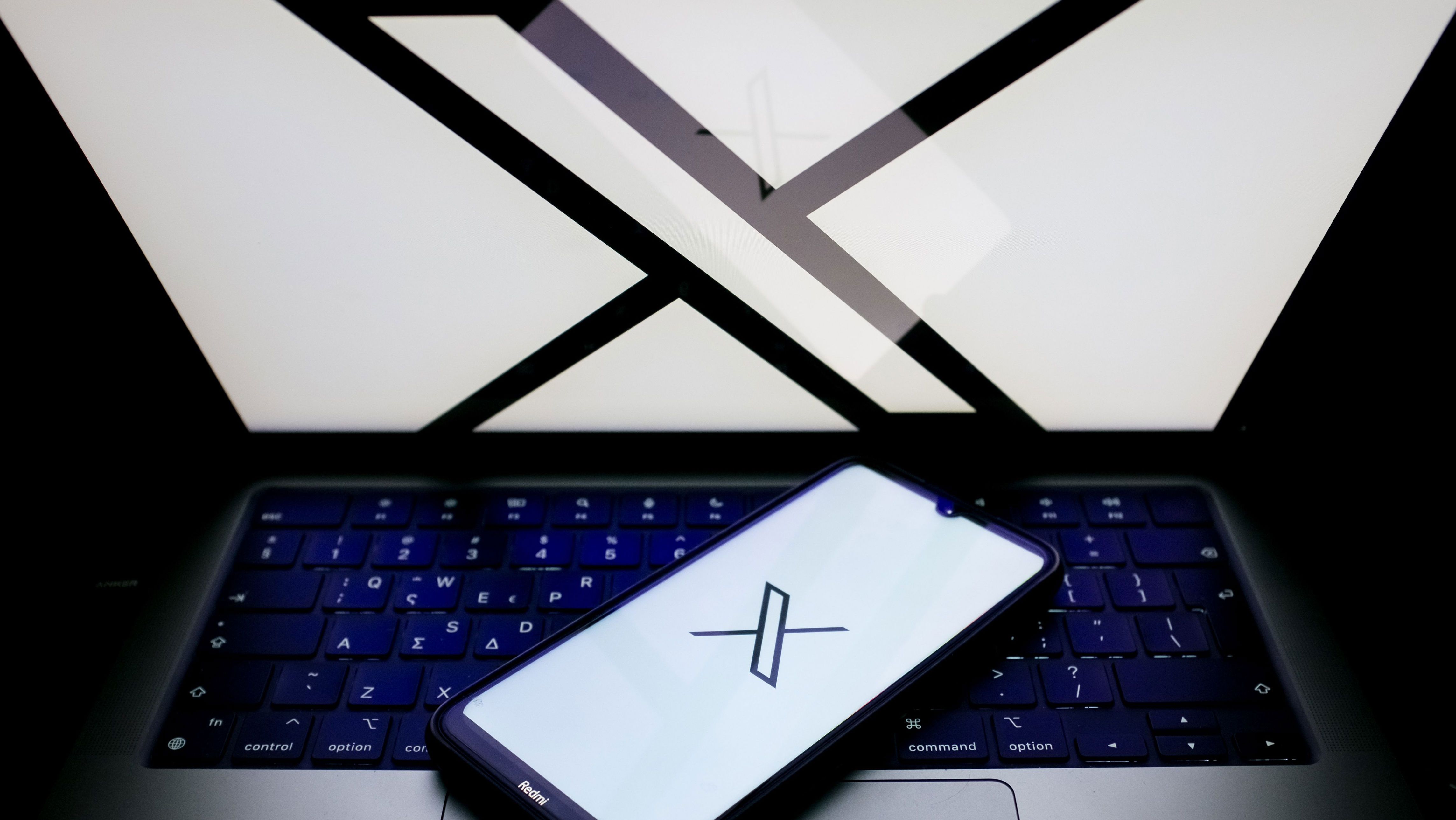 Is Twitter down? Thousands report X outages throughout the morning