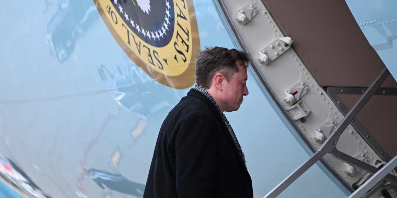 LinkedIn co-founder has known Elon Musk for years. Here’s what he says ...