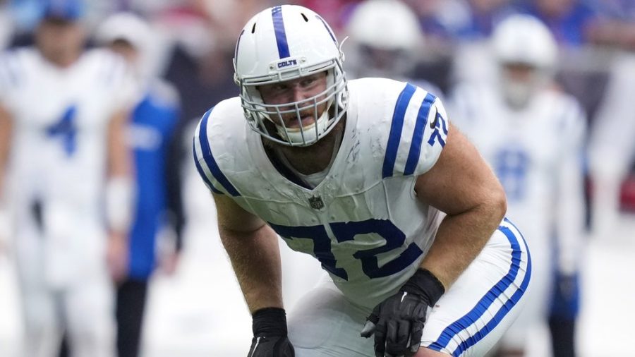Colts, Braden Smith rework deal; veteran RT returning