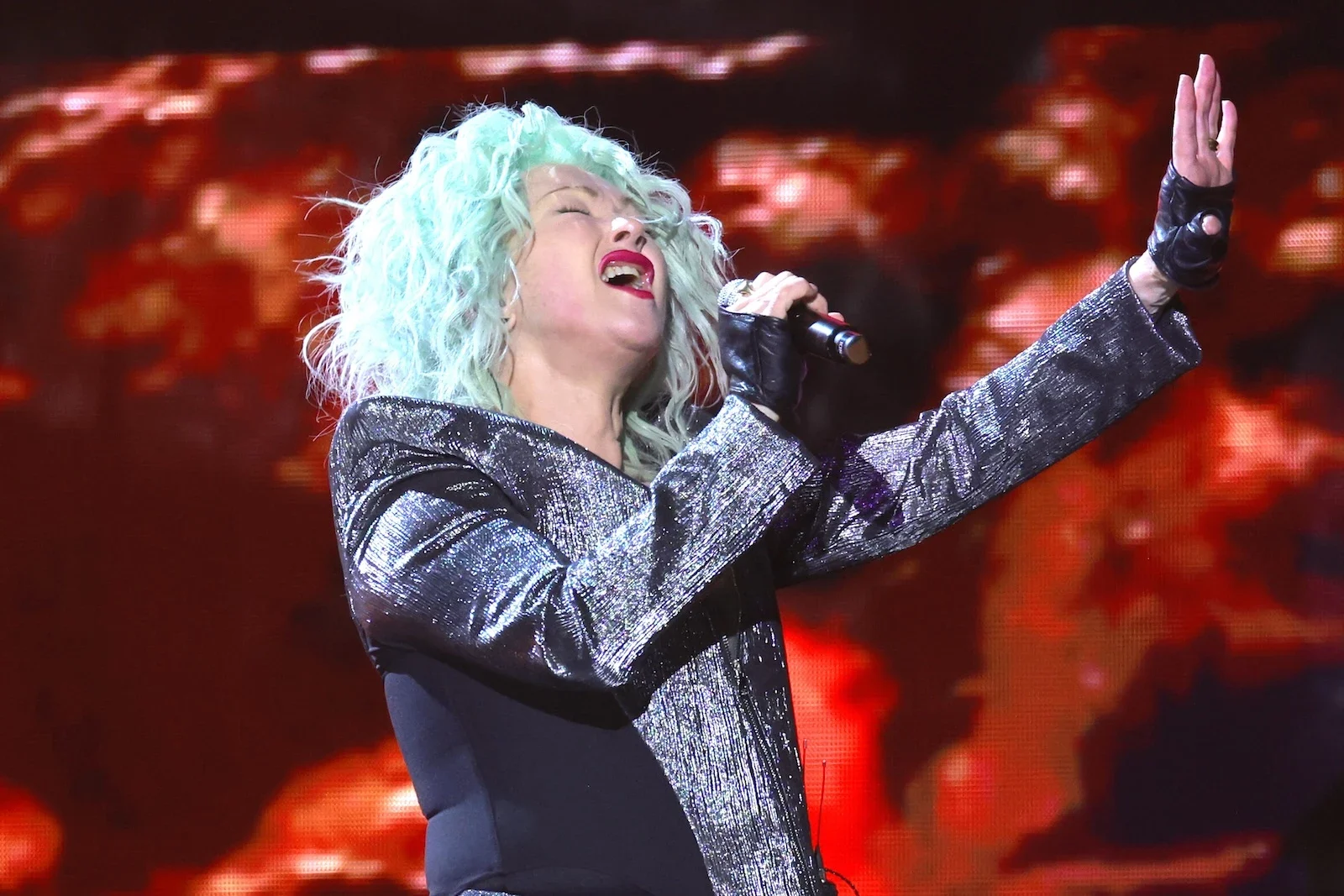 Cyndi Lauper Announces Final Leg of Farewell Tour