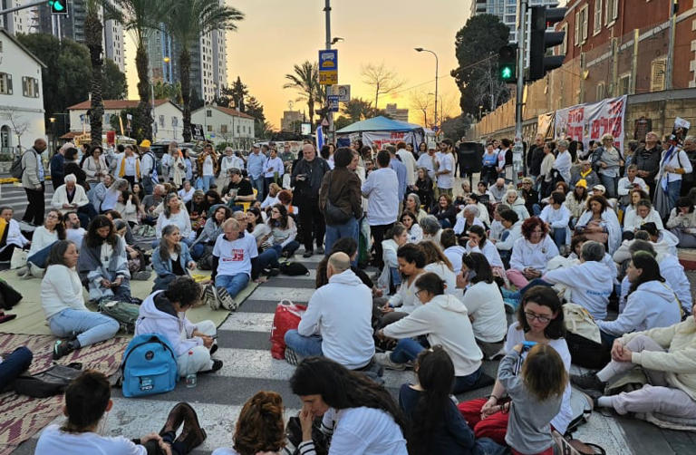 Protesters call for hostage release outside of IDF military HQ for ...