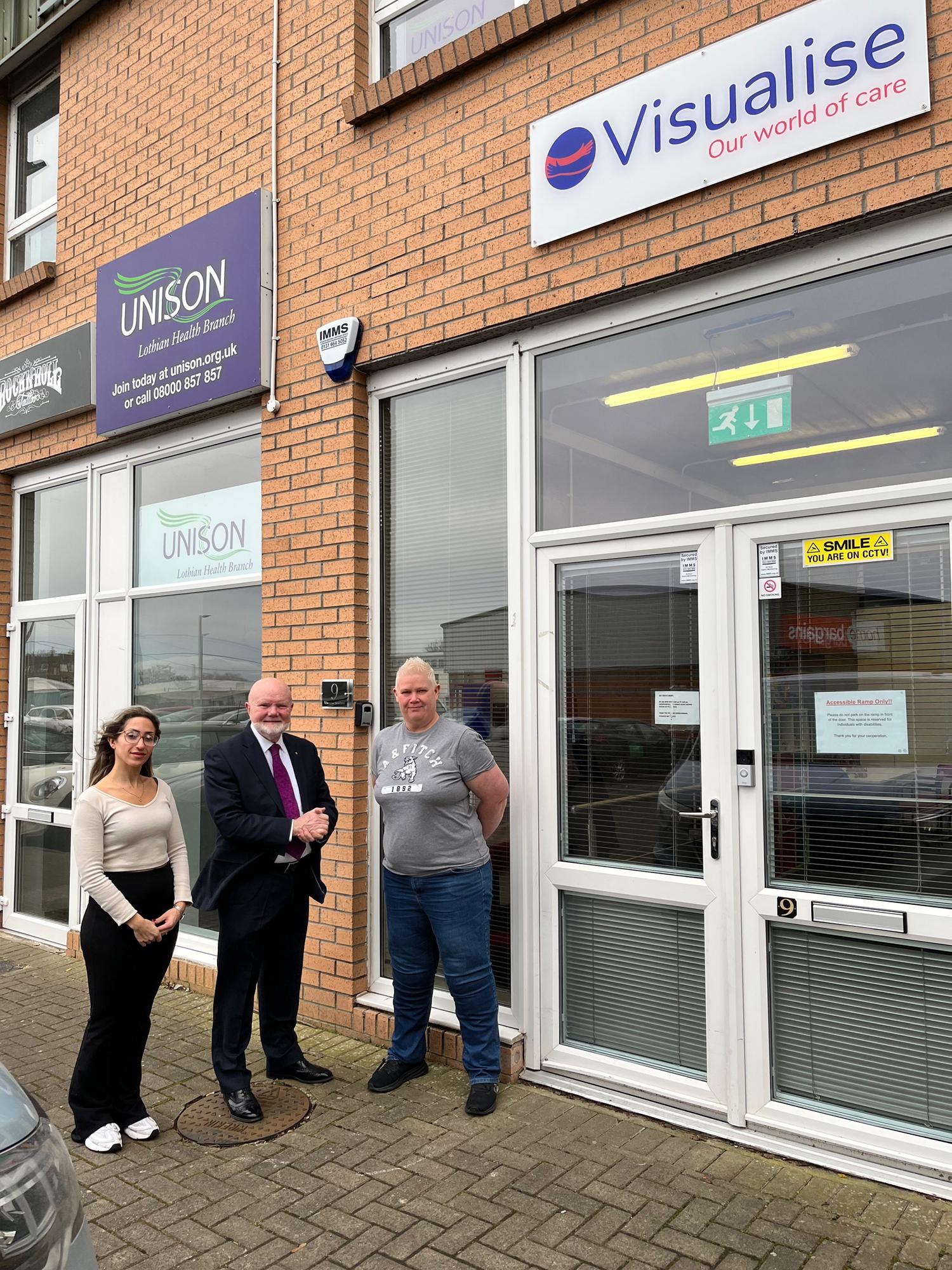 Midlothian MSP shows support for local charity Visualise Scotland